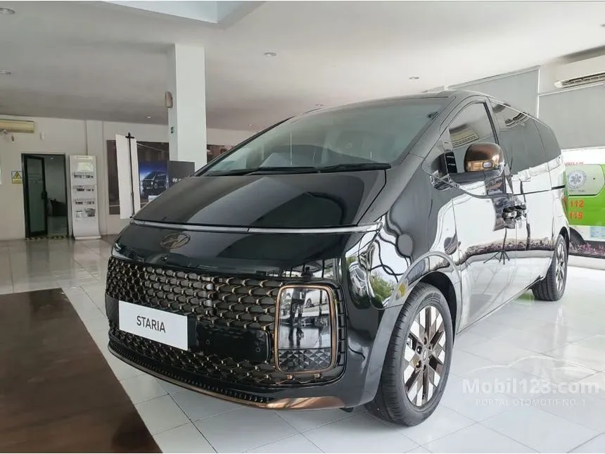 Jual Mobil Hyundai Staria 2022 Signature 7 2.2 di DKI Jakarta Automatic ...