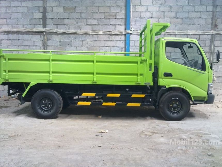 Jual Mobil Hino Dutro 2017 4.0 di Jawa Barat Manual Trucks Hijau Rp 280 ...