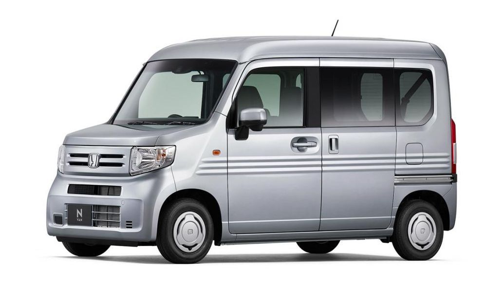 Honda Chopped Off The B-Pillars Of The N-Van - It Fits An Entire Nasi ...