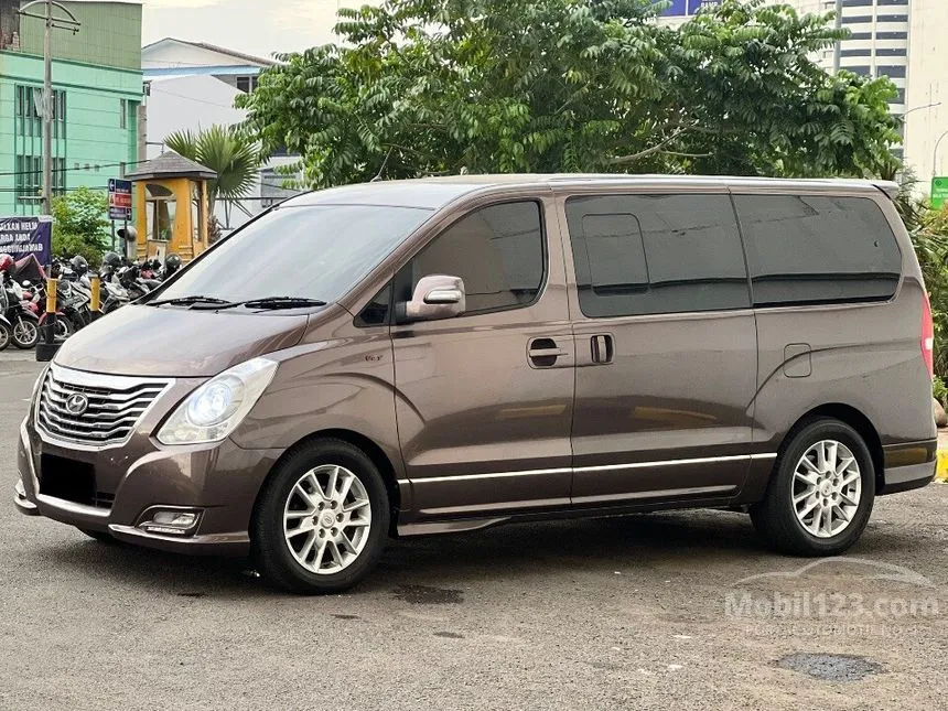 Jual Mobil Hyundai H-1 2015 Royale Next Generation 2.5 di DKI Jakarta ...
