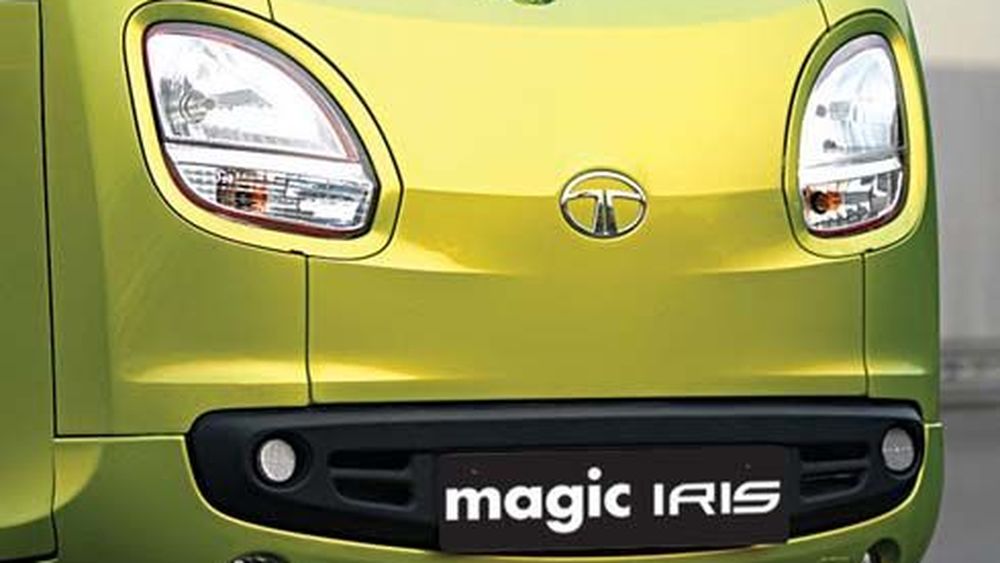 Tata Magic Iris ปฏิบัติการเปลี่ยนรถตุ๊กตุ๊ก 3 ล้อ ให้กลายเป็นรถตู้ 4 ...