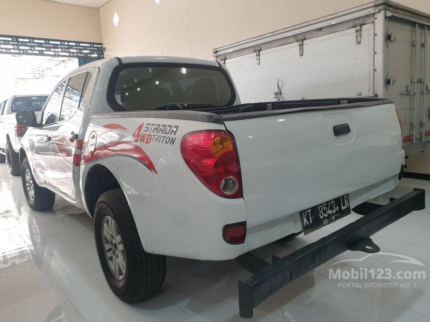 Jual Mobil Mitsubishi Strada Triton 2014 GLX 2.8 di Jawa Timur Manual ...