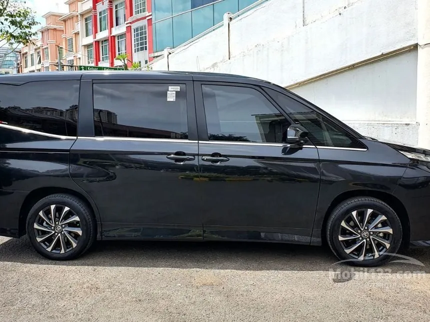 Jual Mobil Toyota Voxy 2022 2.0 di DKI Jakarta Automatic Van Wagon ...