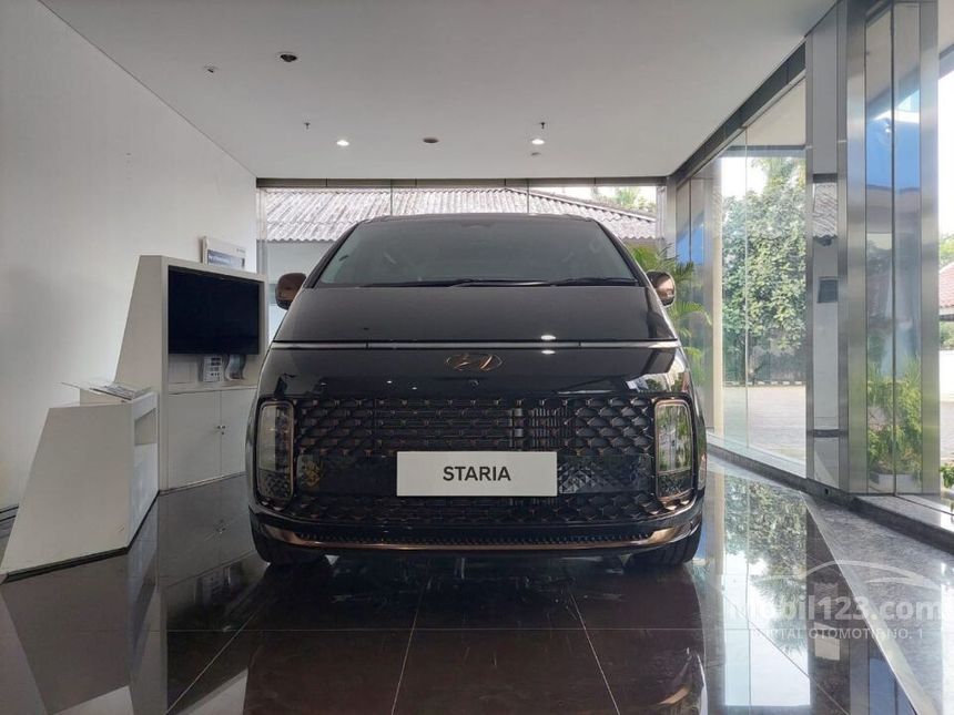 Jual Mobil Hyundai Staria 2024 Signature 7 2.2 di DKI Jakarta Automatic ...