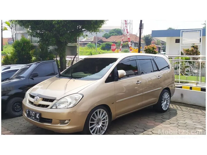 Jual Mobil Toyota Kijang Innova 2005 V 2.0 di Jawa Barat Automatic MPV Kuning Rp 110.000.000 ...