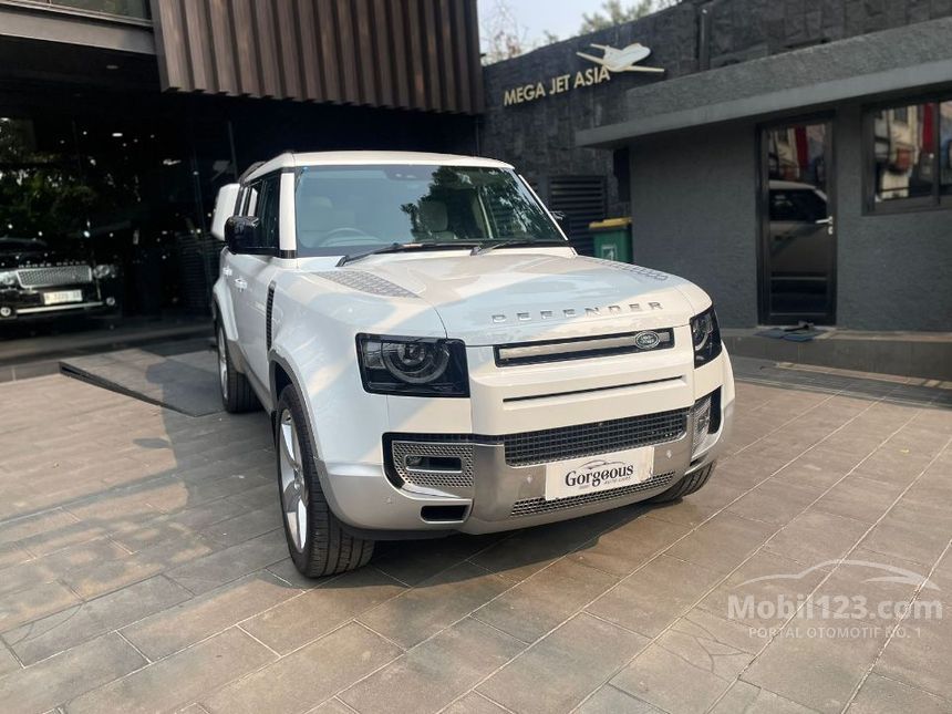 Jual Mobil Land Rover Defender 2023 130 P400 First Edition 3.0 di Jawa ...