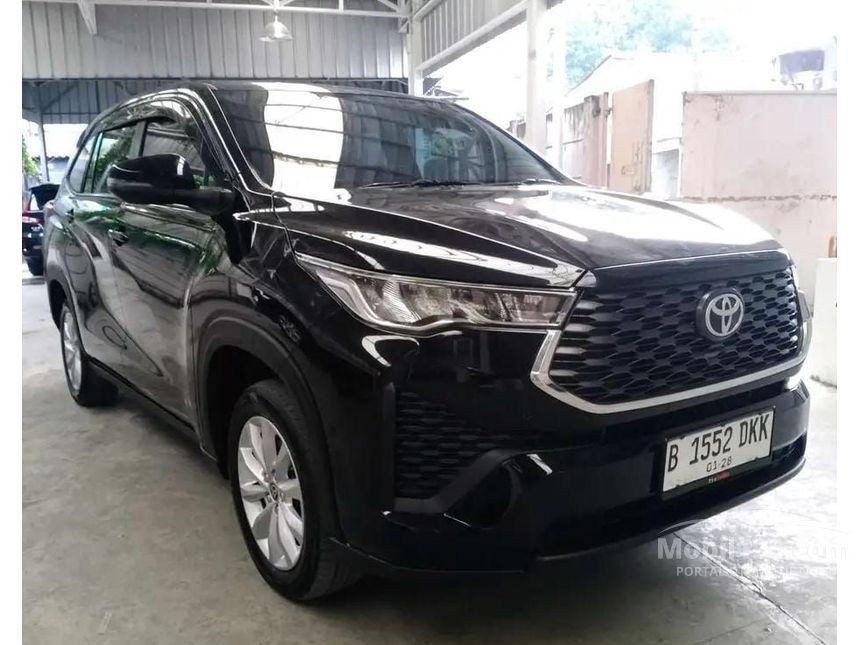 Jual Mobil Toyota Kijang Innova Zenix 2022 V (Premium Color) 2.0 di DKI ...