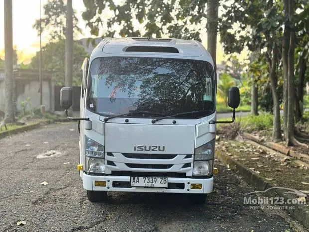 Jual Bus Bekas di Indonesia Harga Murah, Kondisi Terbaik | Mobil123