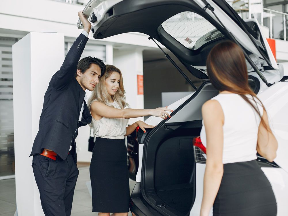Biar Enggak Gampang Tertipu, Ketahui Ciri-ciri Mobil Bekas Banjir dan Tabrakan - Panduan Pembeli ...
