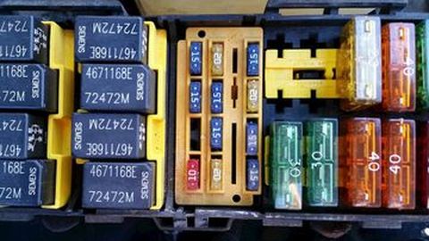 Mengenal Warna Dan Fungsi Sekring Mobil Terbaru | Mobil123