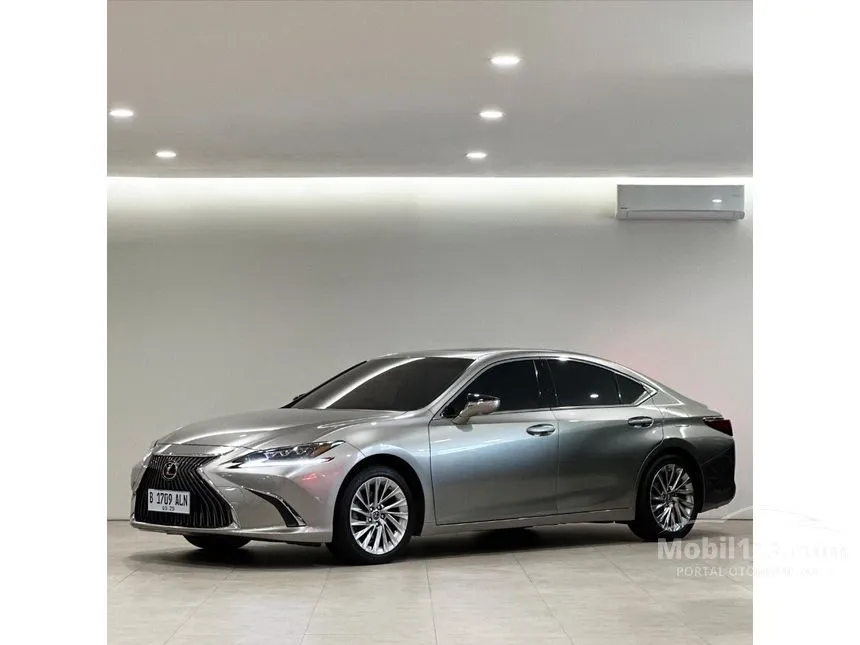 Jual Mobil Lexus ES250 2019 Ultra Luxury 2.5 di Jawa Timur Automatic Sedan Silver Rp 850.000.000 ...