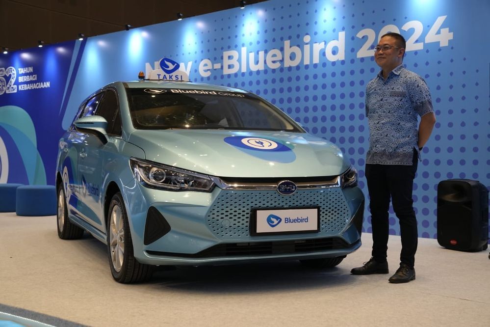 Bluebird Tambah Pasukan Taksi Listrik BYD E6 Gen 2, Tampil di PEVS 2024 ...