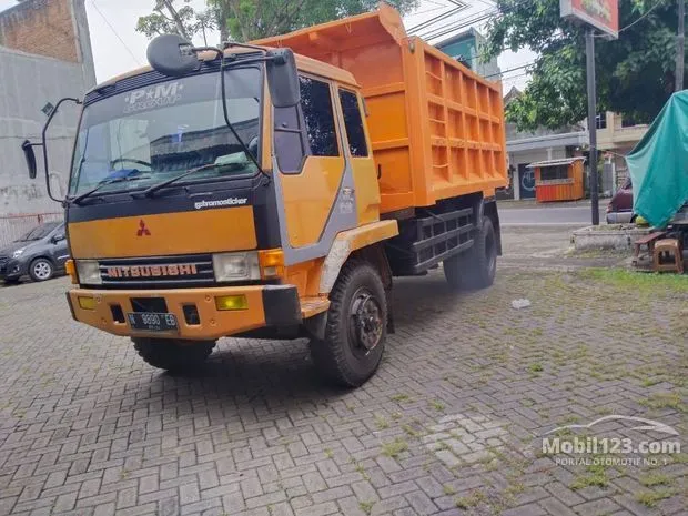 Jual Mitsubishi Fuso FM 517 H Bekas di Indonesia Harga Murah, Kondisi Terbaik | Mobil123