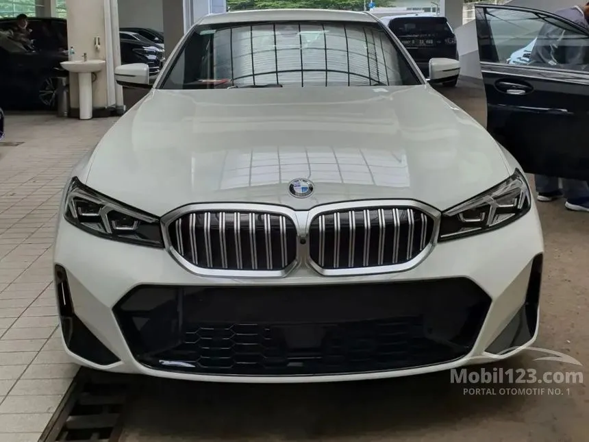 Jual Mobil BMW 320i 2022 Sport 2.0 di DKI Jakarta Automatic Sedan Putih ...