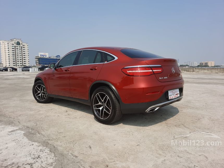 Jual Mobil Mercedes-Benz GLC300 2019 AMG 4MATIC 2.0 di DKI Jakarta ...