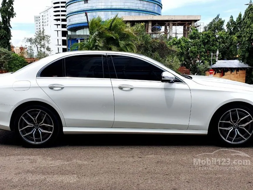 Jual Mobil Mercedes-Benz E300 2022 AMG Line 2.0 di DKI Jakarta Automatic Sedan Putih Rp 1.295 ...