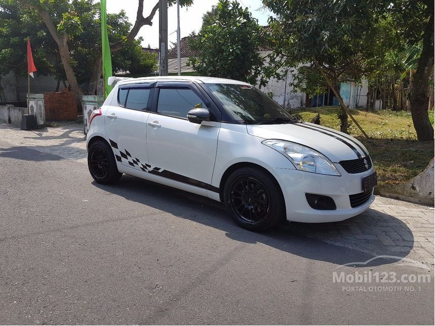 Jual Mobil Suzuki Swift 2013 GX 1.4 di Jawa Timur Automatic Hatchback ...