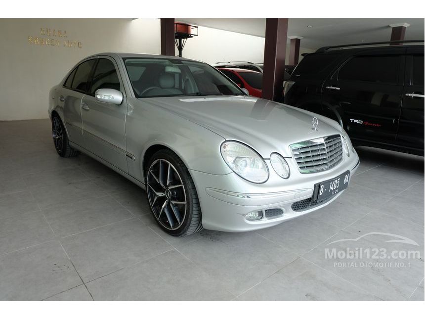 Jual Mobil Mercedes-Benz E260 2005 E260 2.6 di Banten Automatic Sedan Silver Rp 135.000.000 ...