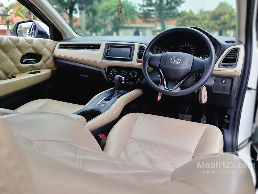 Jual Mobil Honda HR-V 2015 S 1.5 di Jawa Barat Automatic SUV Putih Rp ...
