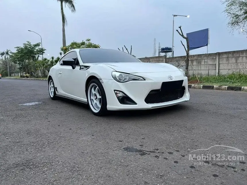Jual Mobil Toyota 86 2012 V 2.0 di DKI Jakarta Automatic Coupe Putih Rp ...