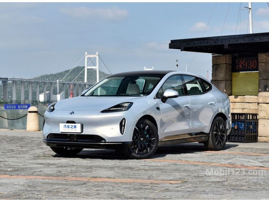 Jual Mobil GAC Aion Hyptec HT 2024 EV Premium di Banten Automatic Wagon ...