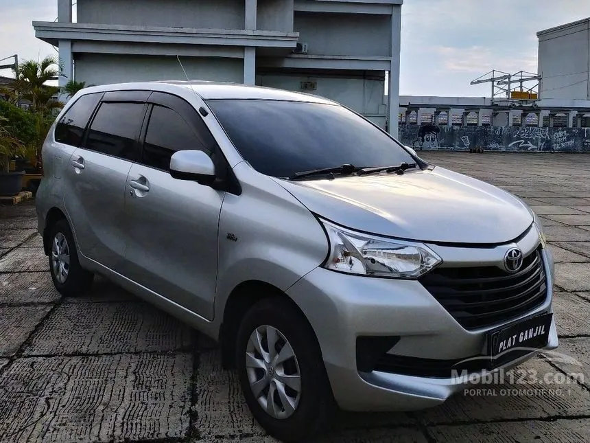 Jual Mobil Toyota Avanza 2016 E 1.3 di DKI Jakarta Automatic MPV Silver ...