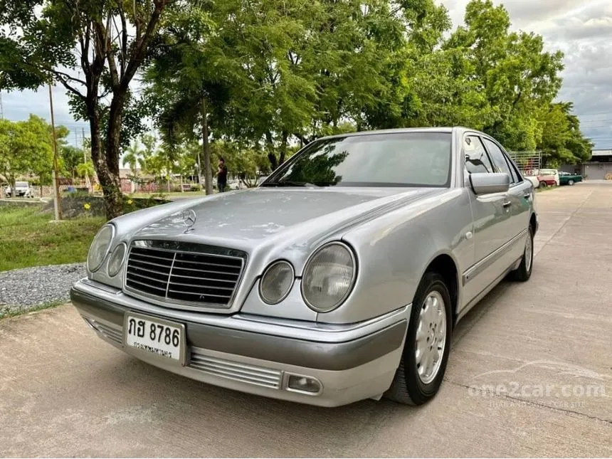 2001 Mercedes-Benz E240 2.4 W210 (ปี 95-03) Sedan มือสอง One2car