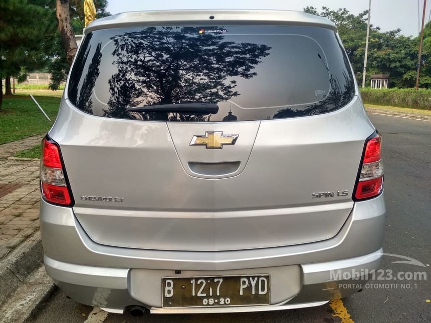 Jual Mobil Chevrolet Spin 2015 LS 1.5 di Banten Manual SUV Abu-abu Rp ...