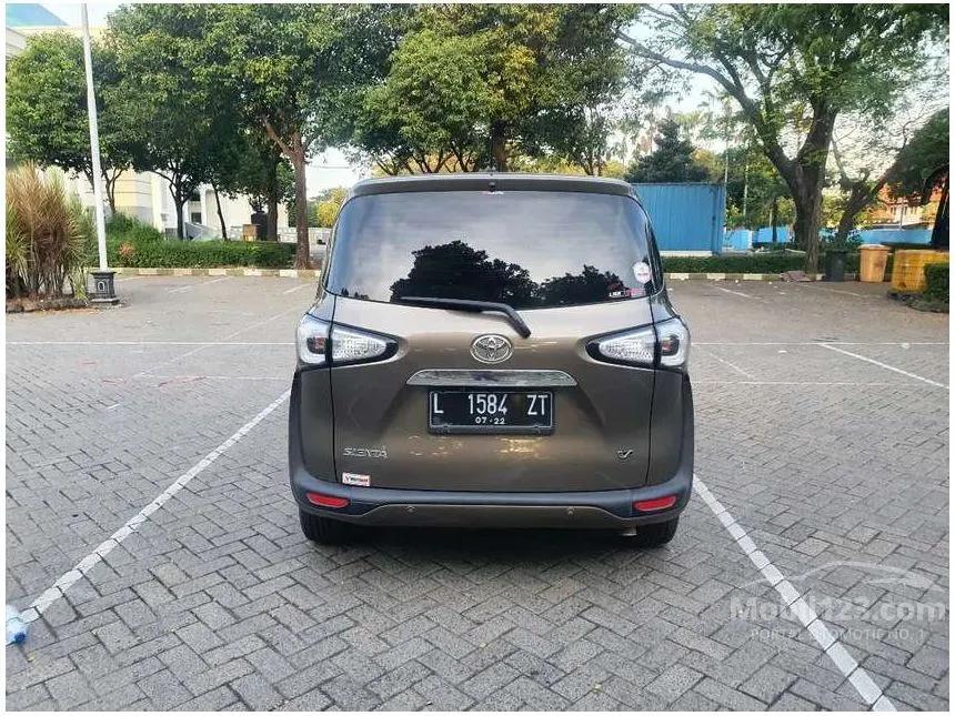 Jual Mobil Toyota Sienta 2017 V 1.5 di Jawa Timur Manual MPV Abu-abu Rp 175.000.000 - 9672533 ...