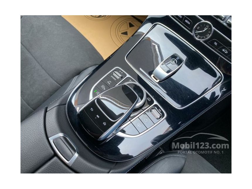 Jual Mobil Mercedes-Benz E300 2018 AMG Line 2.0 di Banten Automatic ...