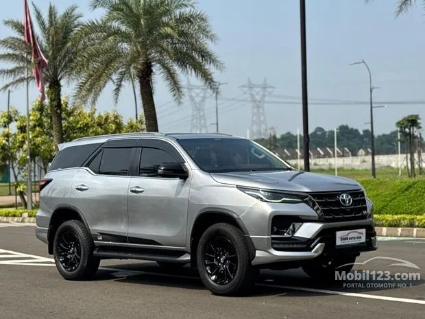 Jual Toyota Fortuner GR Sport 4X2 Bekas di Indonesia Harga Murah ...