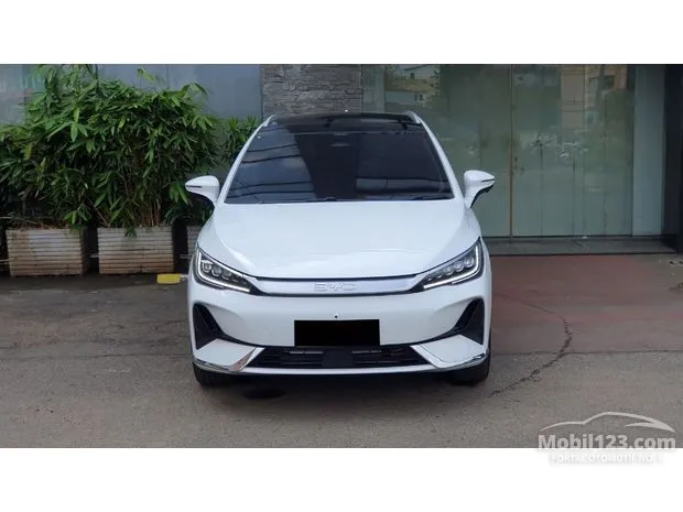 Jual BYD M6 Bekas di Tegal Harga Kredit Murah | Mobil123