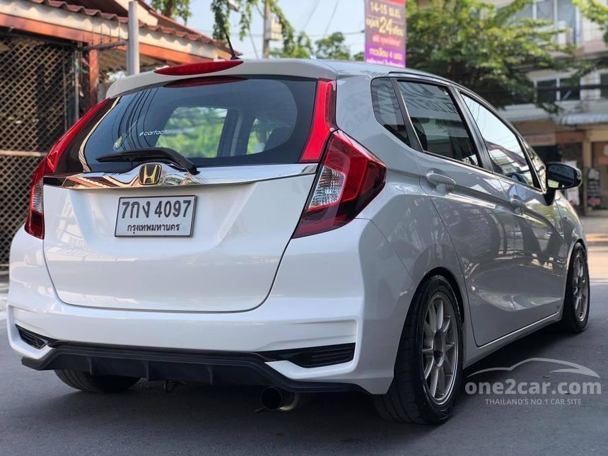 Honda Jazz 2018 (ปี 14-18) S i-VTEC 1.5 เกียร์ธรรมดา สีขาว | One2car ...