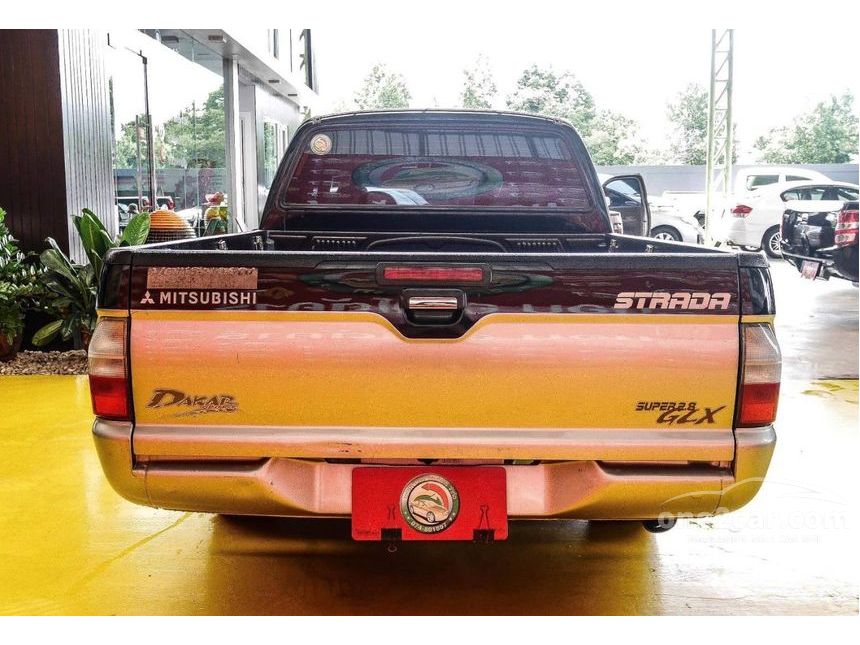 2005 Mitsubishi Strada 2.8 MEGA CAB GLS Pickup MT for sale on One2car
