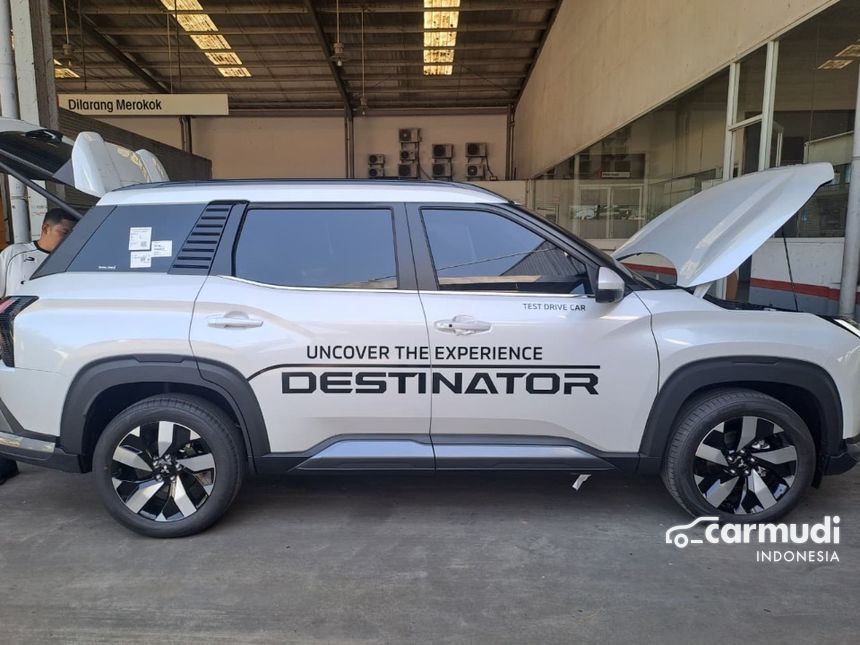 Jual Mobil Mitsubishi Destinator 2025 Ultimate Premium 1.5 di DKI ...