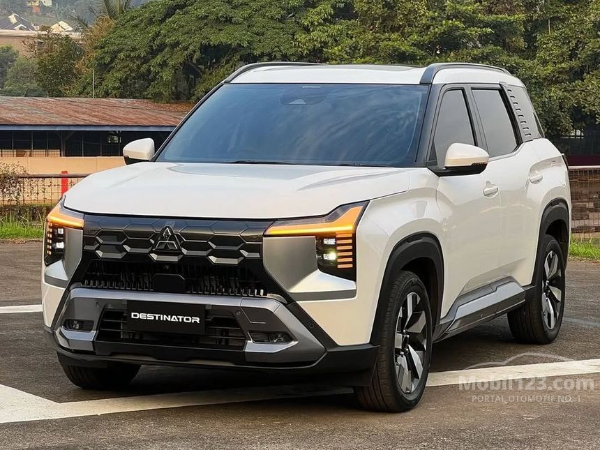 Jual Mobil Mitsubishi Destinator 2025 Ultimate Premium 1.5 di DKI ...