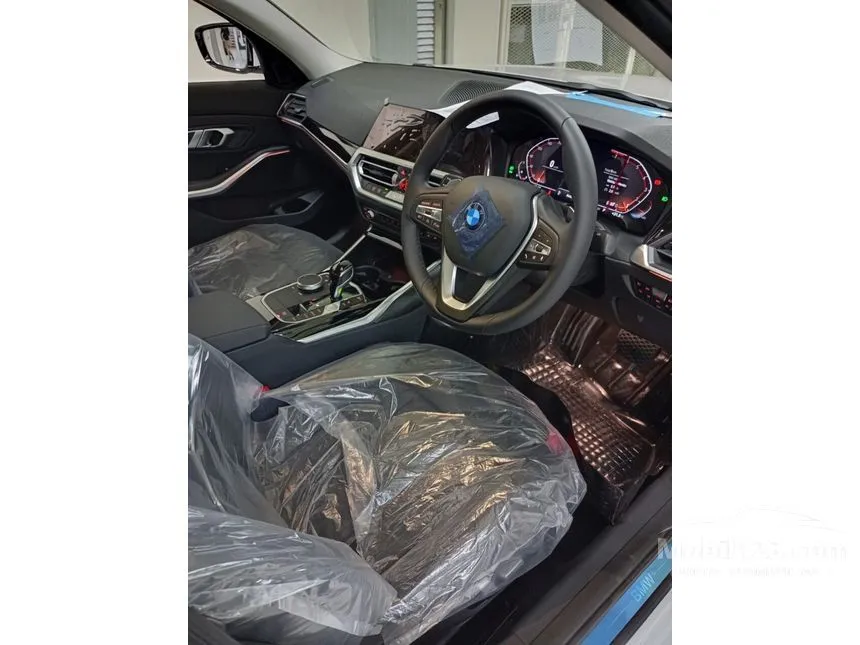 Jual Mobil BMW 320i 2022 Sport 2.0 di DKI Jakarta Automatic Sedan Putih ...