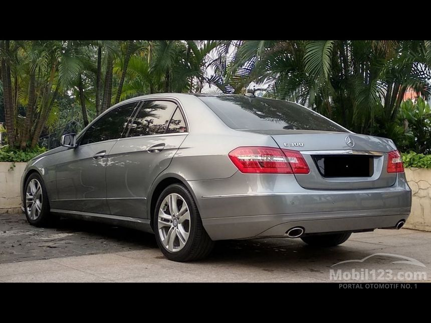 Jual Mobil Mercedes-Benz E300 2011 Avantgarde AMG 3.0 di DKI Jakarta ...