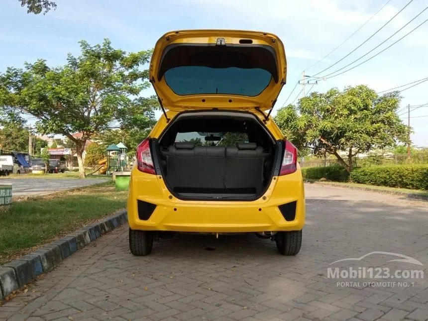 Jual Mobil Honda Jazz 2020 S 1.5 di Jawa Timur Automatic Hatchback ...