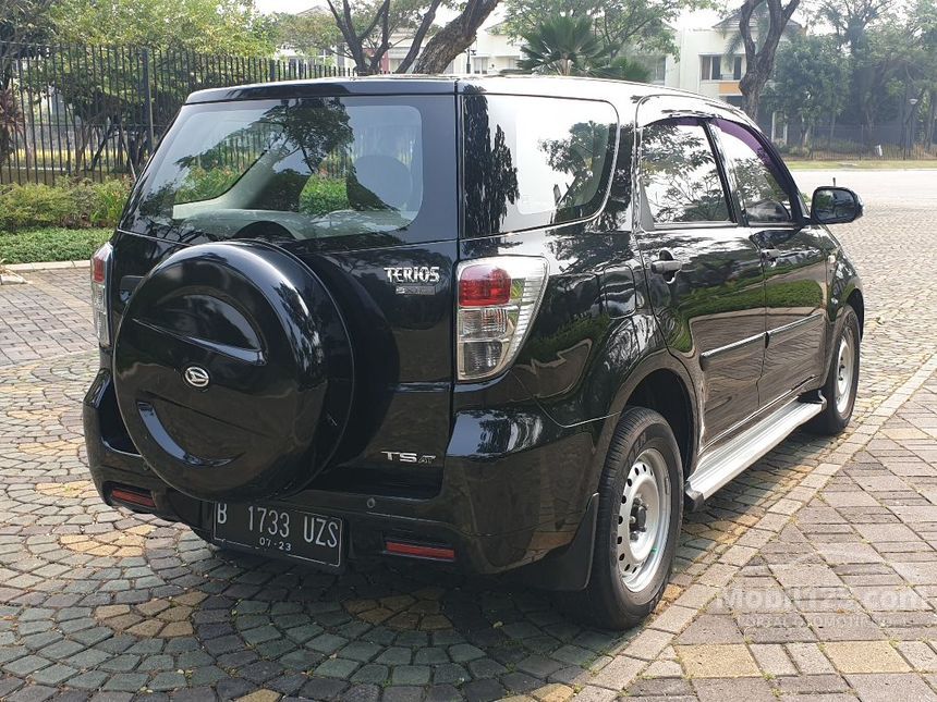 Jual Mobil Daihatsu Terios 2013 TS 1.5 di Banten Automatic SUV Hitam Rp ...