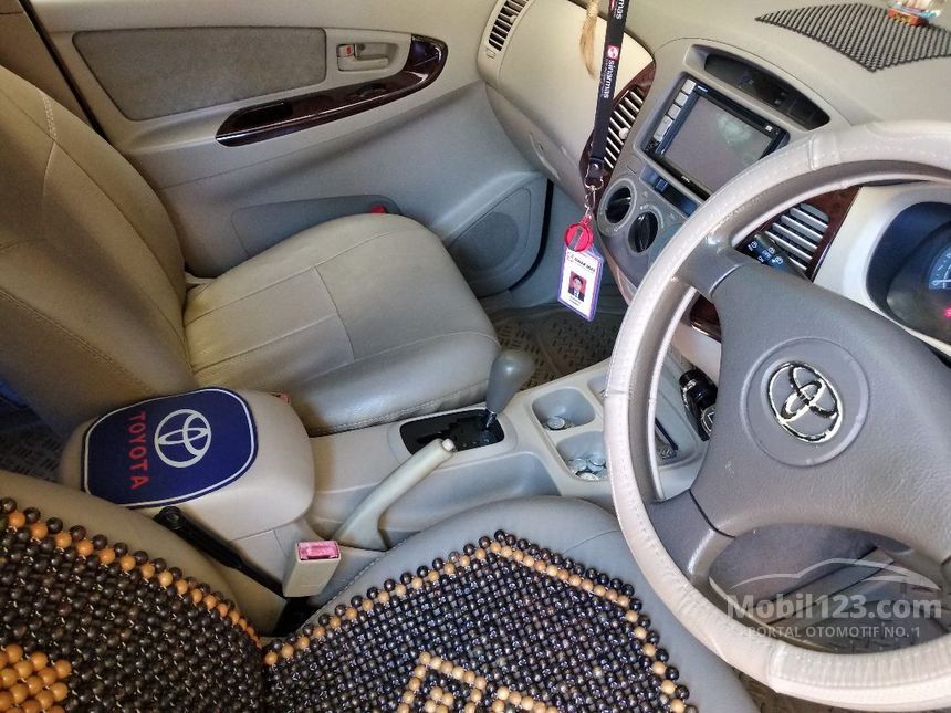 Jual Mobil Toyota Kijang Innova 2004 G 2.0 di Banten Automatic MPV ...