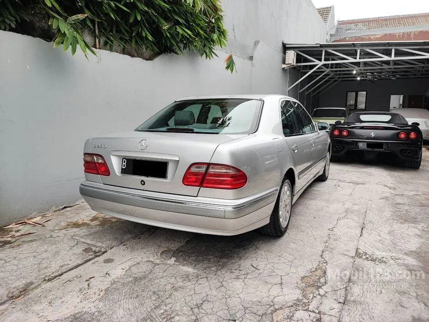 Jual Mobil Mercedes-Benz E260 2002 Elegance 2.6 di DKI Jakarta ...