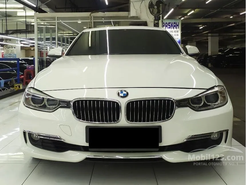 Jual Mobil BMW 320i 2015 Luxury 2.0 di DKI Jakarta Automatic Sedan ...