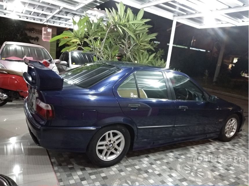 Jual Mobil BMW 320i 1994 E36 2.0 Automatic 2.0 di Jawa Barat Automatic Sedan Biru Rp 55.000.000 ...