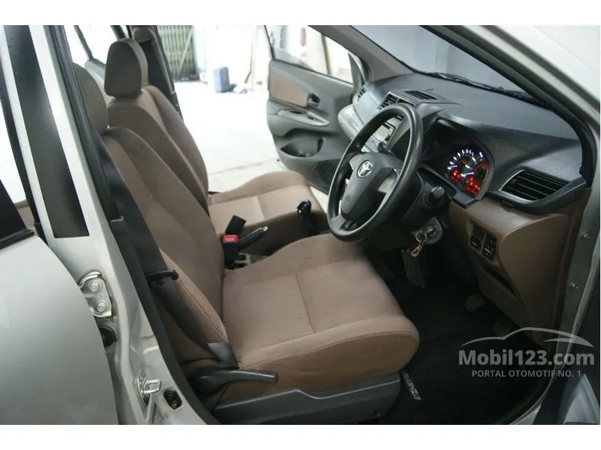 Jual Mobil Toyota Avanza 2018 G 1.3 di Jawa Timur Manual MPV Silver Rp ...