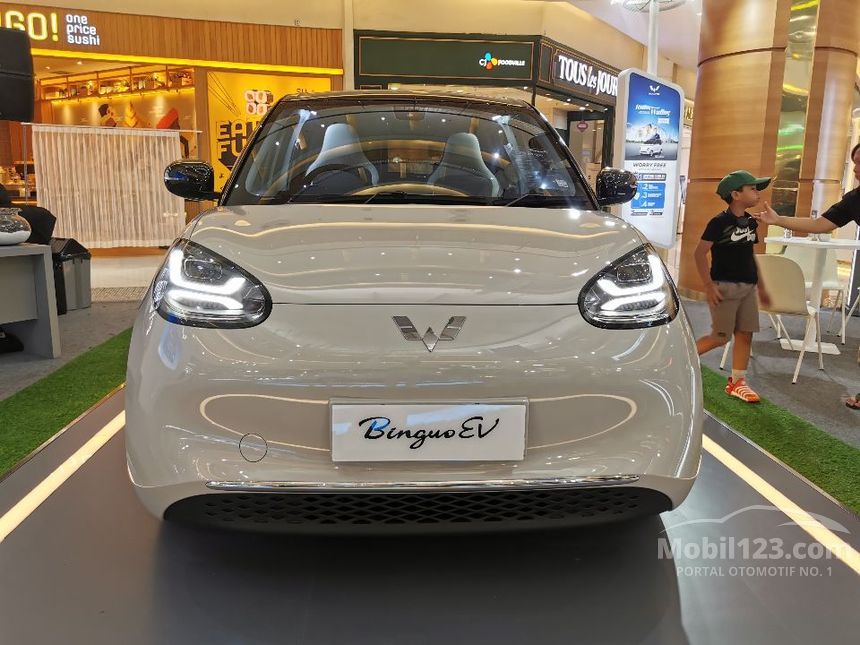 Jual Mobil Wuling Binguo EV 2024 410 Premium Range AC/DC di DKI Jakarta Automatic Hatchback ...
