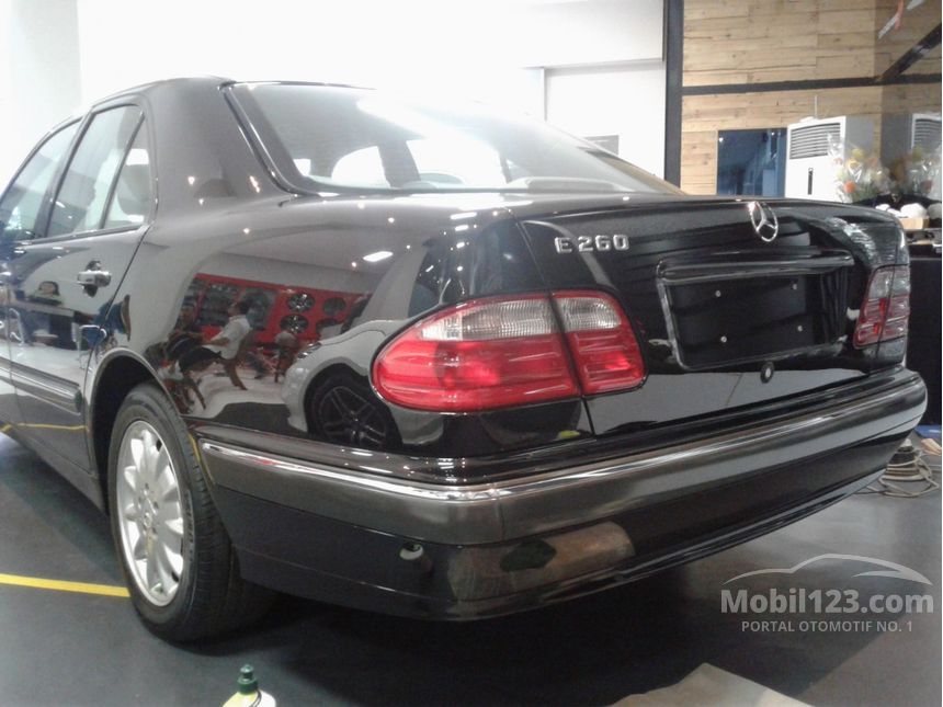 Jual Mobil Mercedes-Benz E260 2002 Elegance 2.6 di Jawa Barat Automatic ...