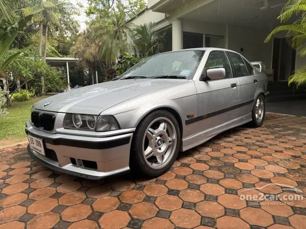 Used BMW Manual | One2car