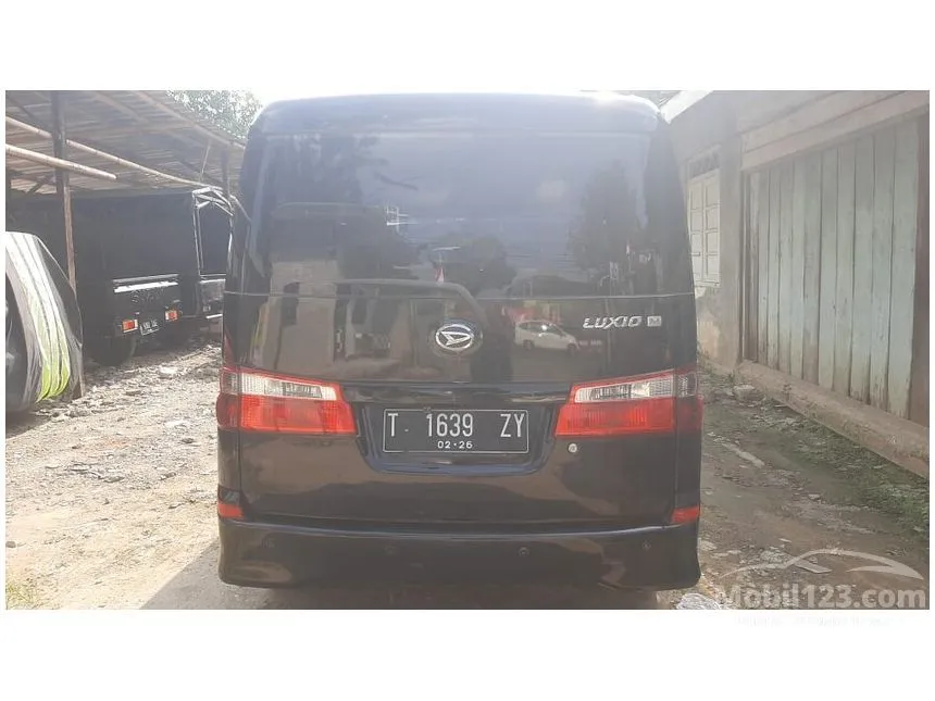 Jual Mobil Daihatsu Luxio 2010 M 1.5 di DKI Jakarta Manual Wagon Hitam ...