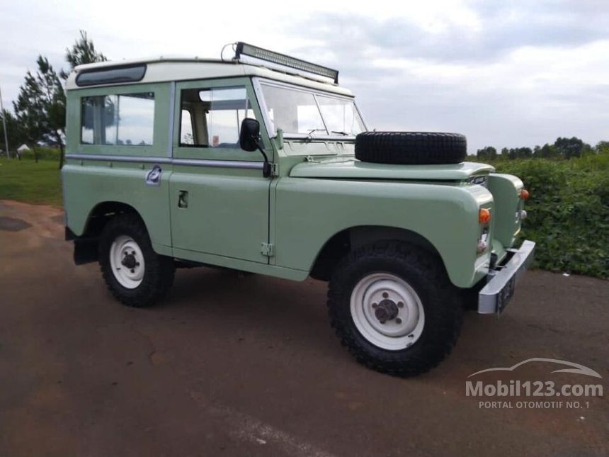Jual Mobil Land Rover Defender 1977 2.3 2.3 di Banten Manual SUV Hijau ...